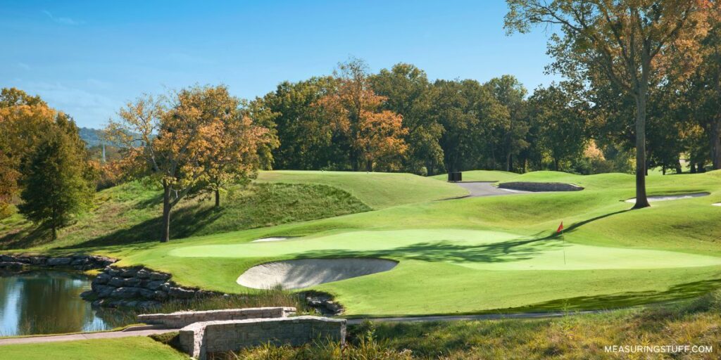 How Many Acres Is An 18-Hole Golf Course? (With Examples) – Measuring Stuff