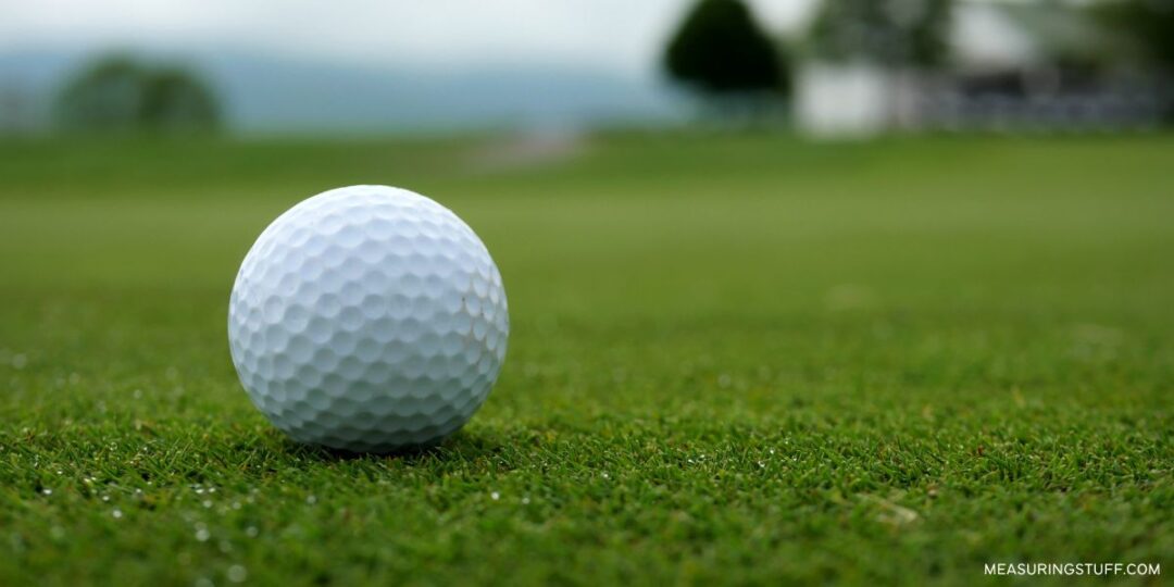 What Is The Circumference Of A Golf Ball? Size And Weight Guide ...