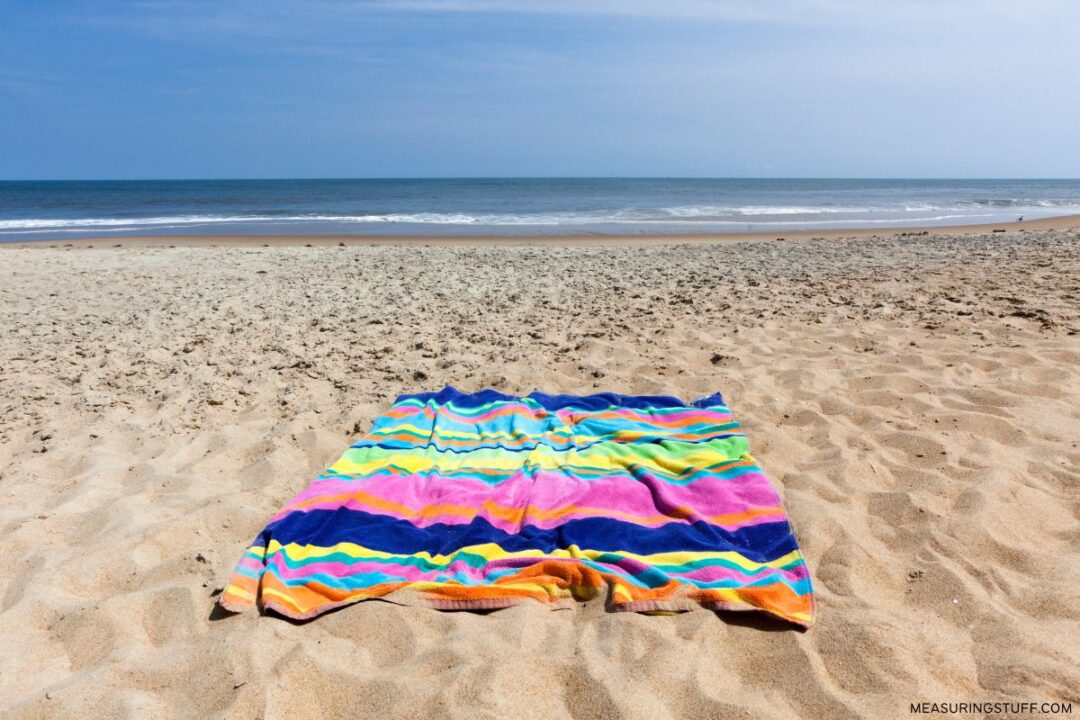 How Big Are Beach Towels? What Size Do I Need? – Measuring Stuff